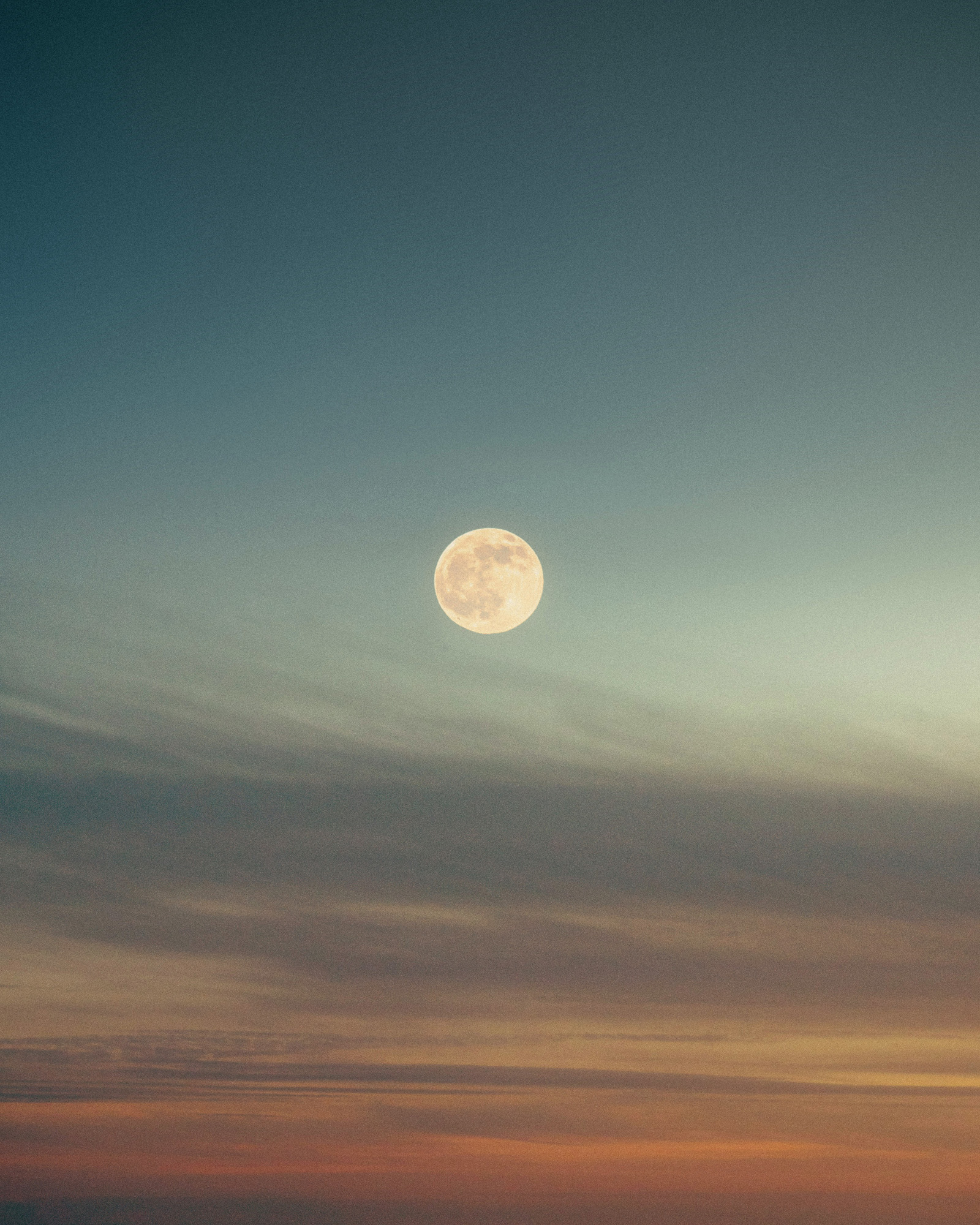 Green moon - Photography By Pip